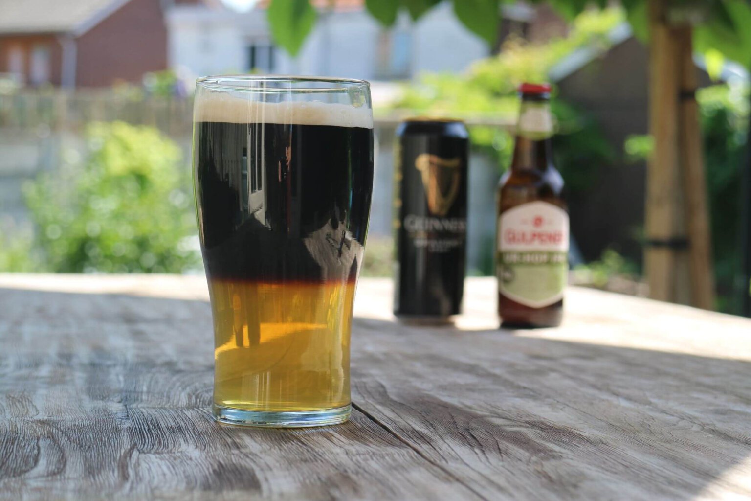 Maak zelf een Black and Tan cocktail van bier - Hopblog.nl