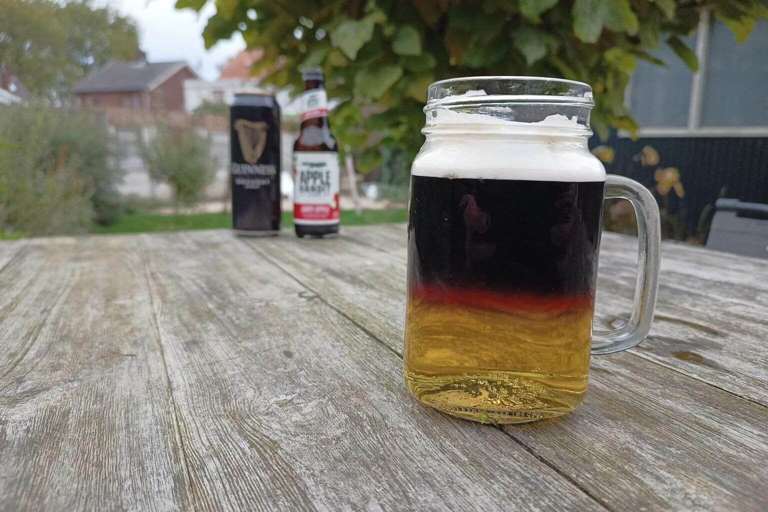 Poor Man’s Black Velvet – Budgetvriendelijke Guinness Cocktail - Hopblog.nl
